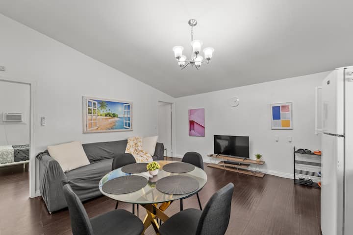 Spacious 2b1b Sleep 9 Near Dtla Disney Universal - 알람브라
