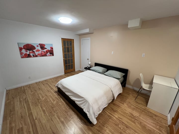 Guest Apartment + Private Entry - Brossard