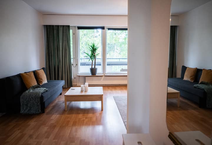 Quiet, Local, Sunny Apartment - Espoo