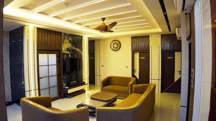 5bhk Flat Near Salt Lake Pnb - Kolkata (Calcutta)