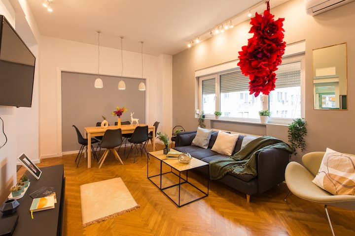 Spacious Penthouse With Terrace And City-view - Bucharest