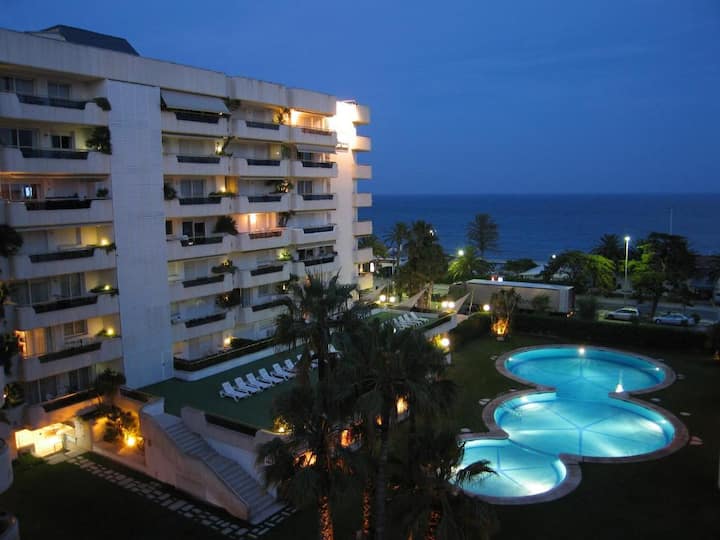 Apartamento Con Jardín Y Piscina En Primera Línea - Sitges
