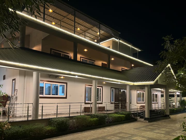 The Loft- Curated Homestay Retreat - Bhopal