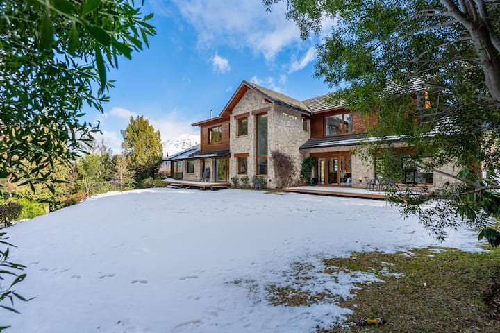 Villa De Lujo En Arelauquen Golf & Country Club - San Carlos de Bariloche