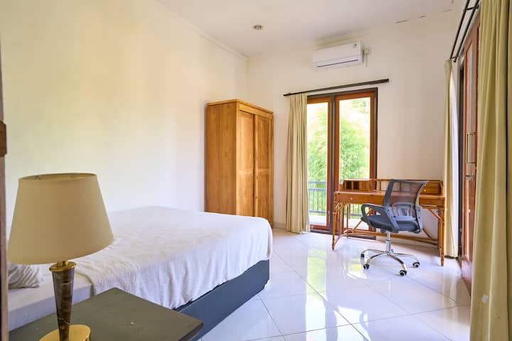 Ureki Villa - Seraya