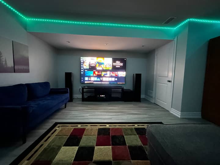 Ravine Retreat - 3rm Suite, 2bd, 1 Wr, Pool, Sauna - Pickering