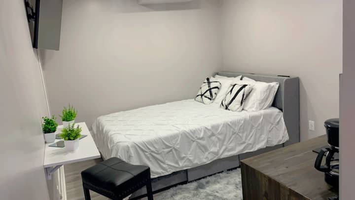 Rexshare Tiny Suite With Kitchen (02) - Marietta