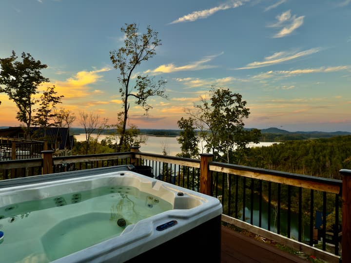 Lakeview Cabin, Hot Tub, Game Rm - Douglas Lake, TN