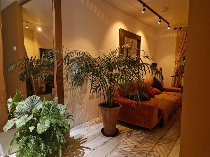 Single Room With Desk And A View - ブリストル