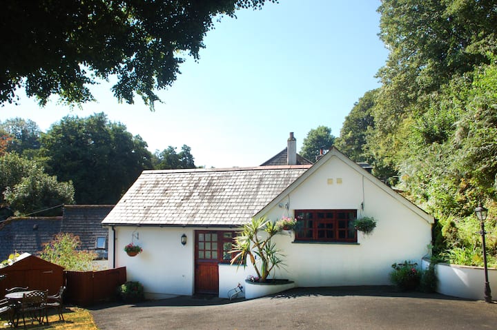 Delightful Daisy Cottage Near Broadsands Beach - Combe Martin Bay