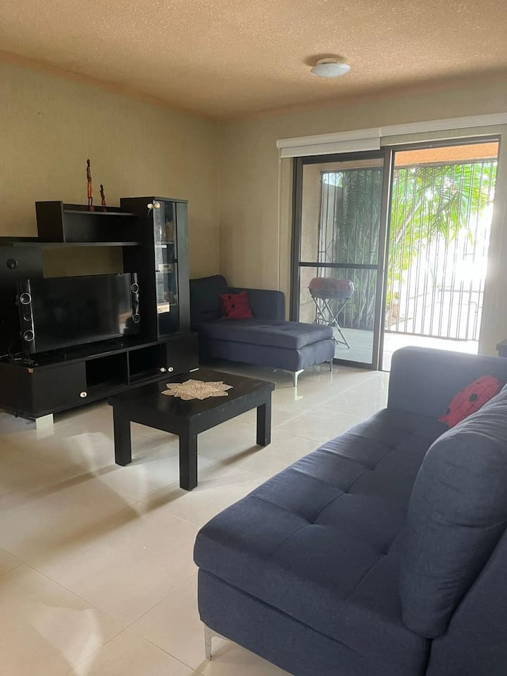 Casa Cerca Del Parque De Las Américas Y Montejo - Mérida