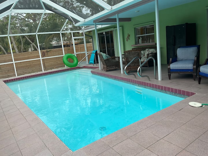 House With Heated Pool Near Ringling & Bay - Sarasota