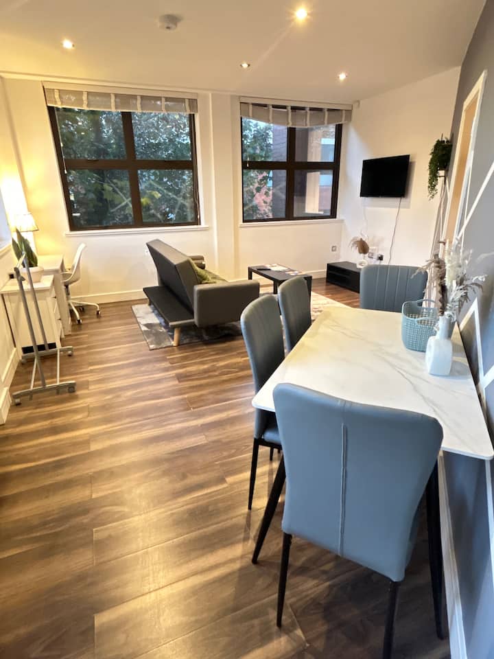 Basingstoke- 1 Bedroom Luxury Apartment - Basingstoke