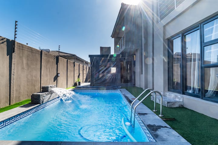 5 Min To Beach | Pool | Mini Golf | Pool Table - Cape Town