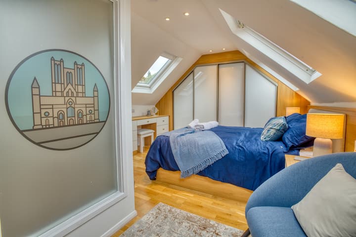 Cathedral Views & Luxury Living & Historic Lincoln - Lincoln