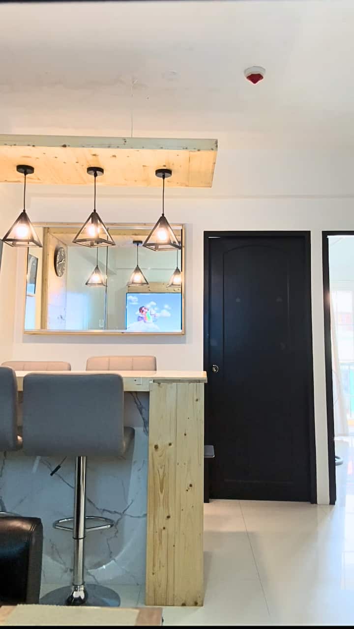 Luxury Condo In Baguio: Balcony, Fireplace, 2br - Baguio