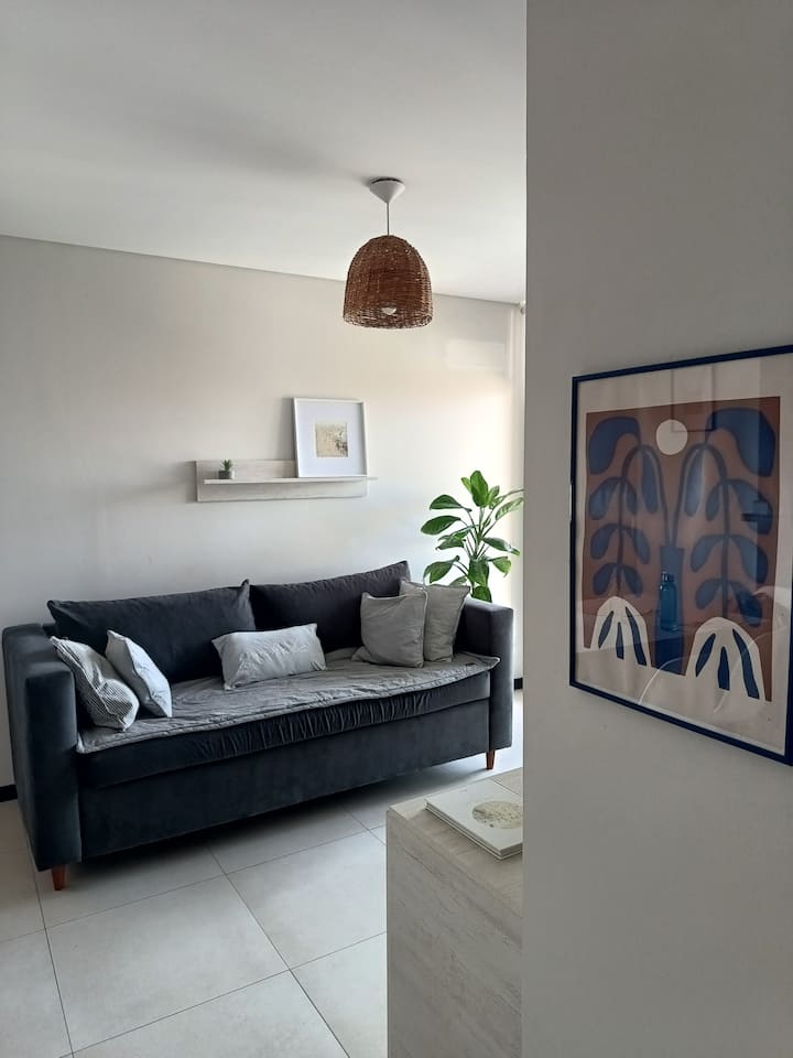 Dto. De Estilo Zona Oroño Con Piscina Y Balcón - Rosario