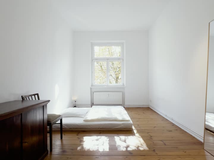 Bright Apartment In A Central Location - Berlin