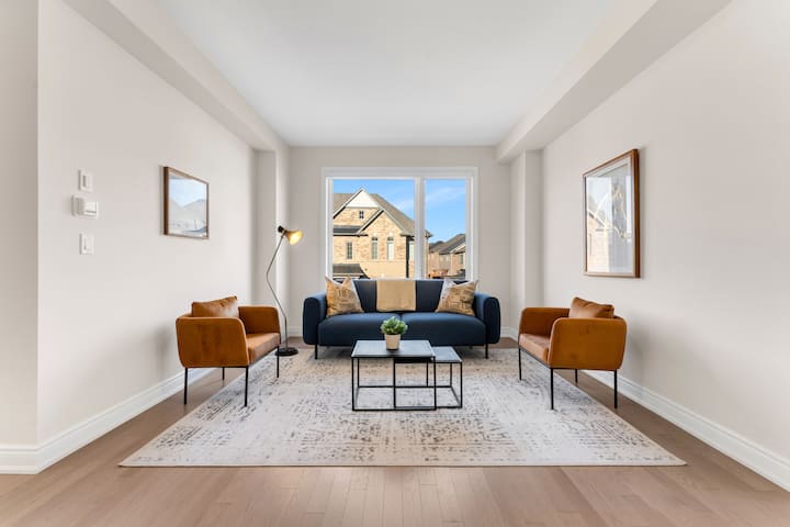 Modern 5-bedroom Oakville Escape - Milton