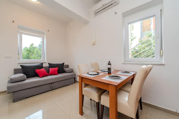 Apartman Dali 3  *** - Novalja