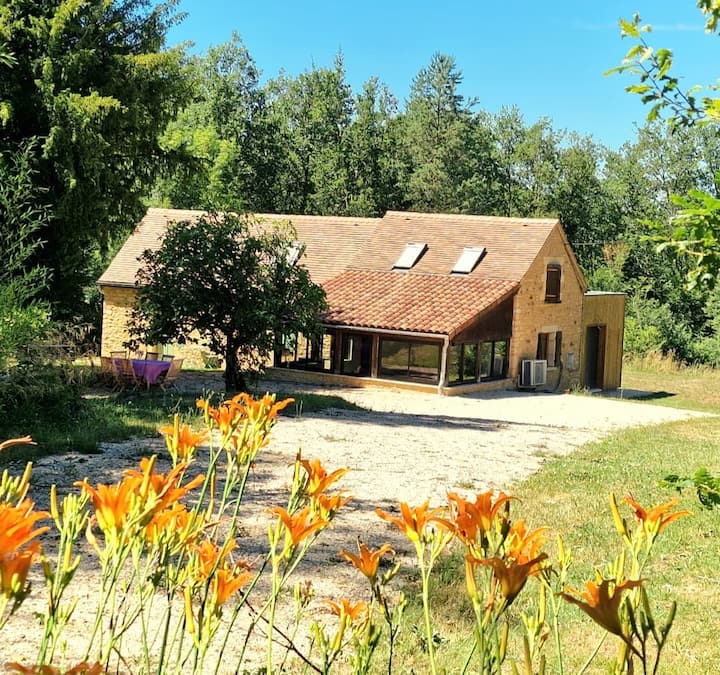 Maison Familiale
Clim* Wifi* Forêt* Gourdon/sarlat - Lot