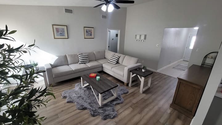 Cozy 3br Extended – Backyard, Fireplace & Garage! - Arlington, TX