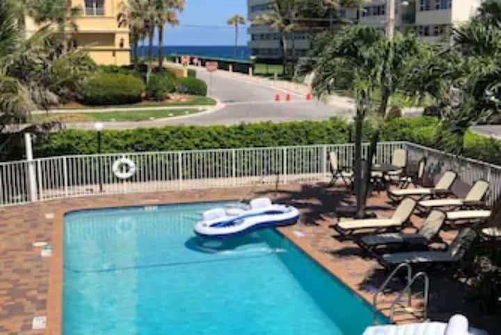 1-bedroomcondo Block To Thebeach - Deerfield Beach, FL