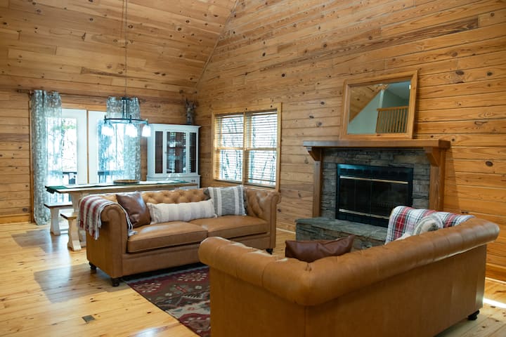 Log Cabin: 4 Br | Golf | Hiking | Pool | Lake - Jasper, GA