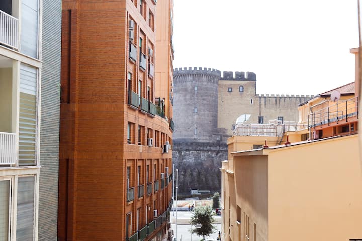 Casazzurra: Your Place Next To Port & Castel Nuovo -