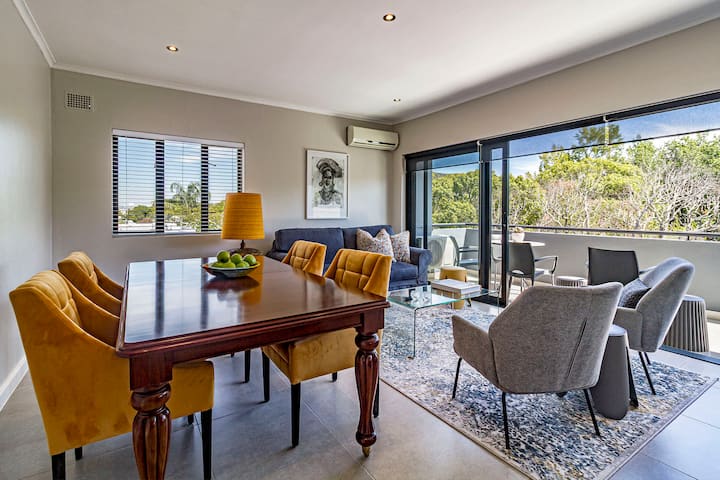 Upmarket Stellenbosch Apartment 
Famohof 5 - Stellenbosch