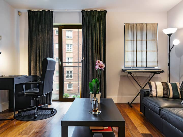 Cathedral Quarter | City Centre | Walk Everywhere - Belfast