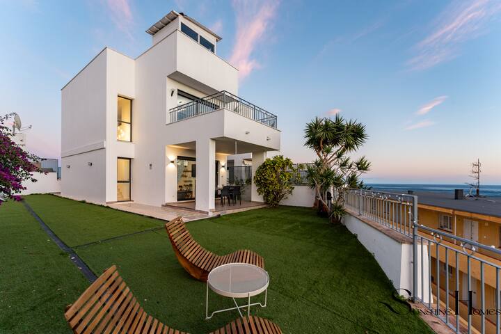 Luxury Townhouse With Rooftop Sauna & Jacuzzi - Fuengirola