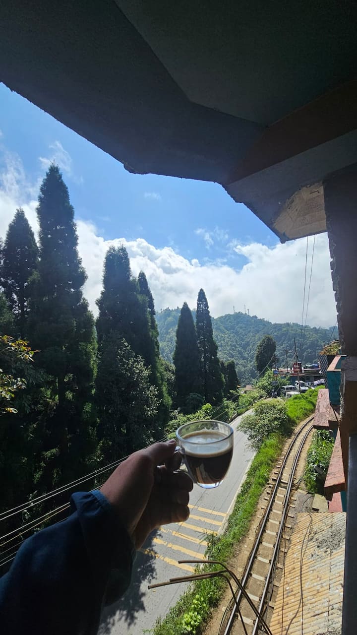 Cafe & Stay Darjeeling - Darjeeling