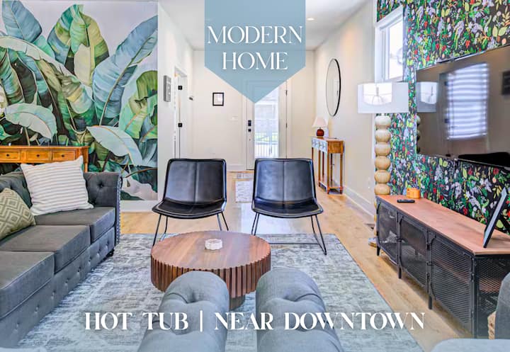 Near Downtown! Hot Tub! - Indianapolis