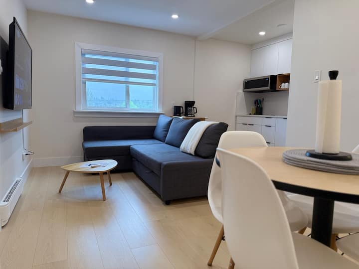 2br/1ba-1mn To Skytrain, 25mn To Fifa/bc Place Sdm - Burnaby