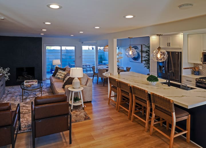 Newport Beach Coastal Living! - Newport Beach, CA