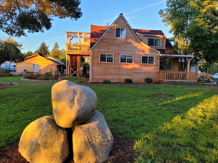 All New Remodeled Studio - Unit 2 Of 4 - State of Washington