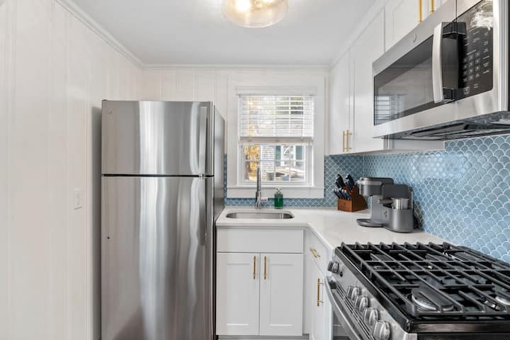 Coastal Retreat In Sandwich -Pool Access, Dogs Ok! - Scusset Beach State Reservation, Sagamore Beach