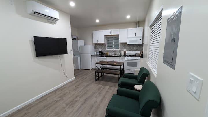 Palo Alto Private Apt, Full Kitchen Near Stanford - Redwood City, CA