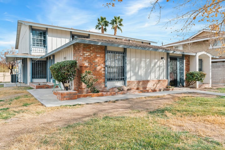 Fully Renovated Cozy Home In Central Las Vegas - Las Vegas, NV