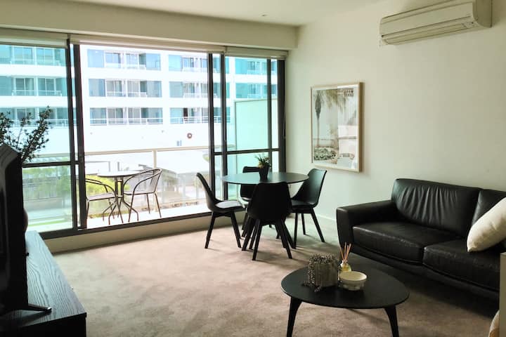 Waterfront Apartments: 1 Bedroom Executive (4301) - 吉朗