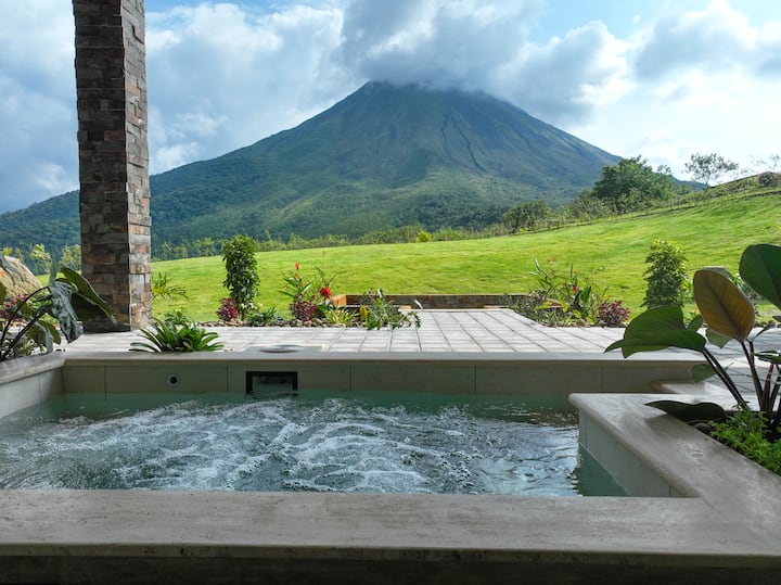 Villa Tabacón, Un Volcán En Tu Jardín. - La Fortuna