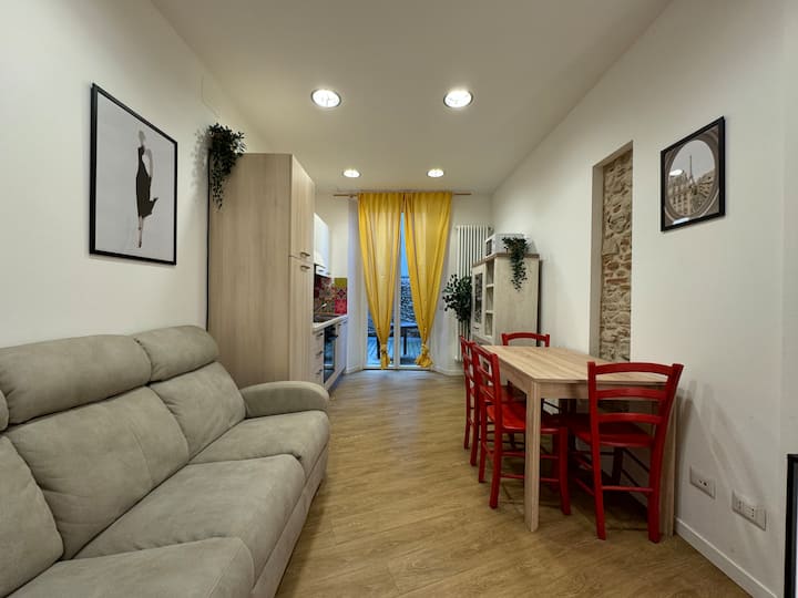 [Centro Storico] -  Casa Nel Cuore Di Varese - Varese