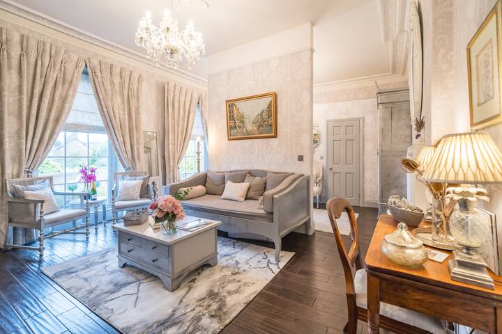 Elegant Boutique Flat, Close To Theatre Severn - Shrewsbury