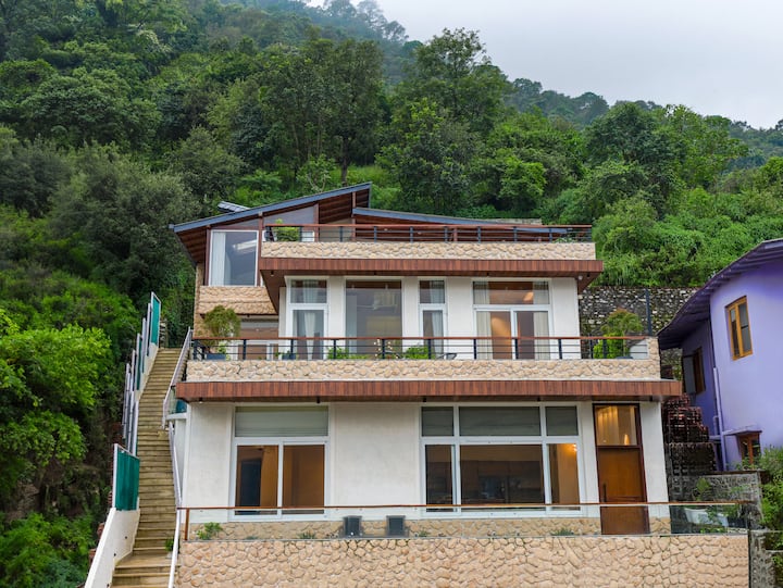 Elivaas 5bhk Villa |Near Bhimtal Lake | Caretaker - India