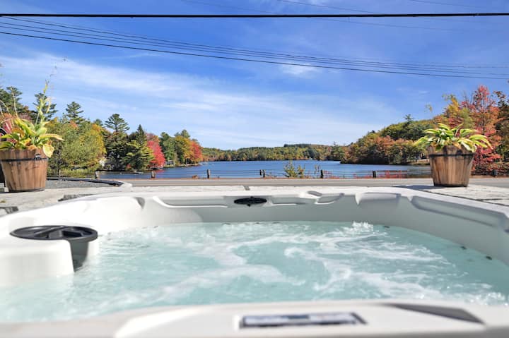 Water View 4br, 1 Min To Lake Sunapee, W/ Hot Tub! - New London, NH