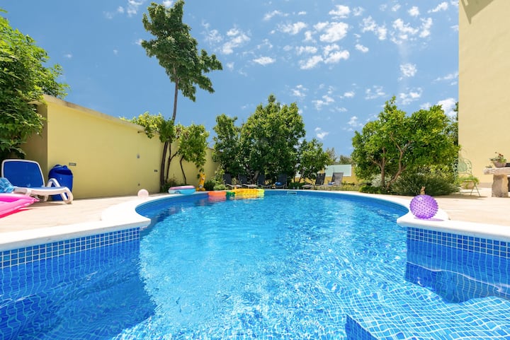 Apartment 5 With Swimming Pool - Croatia