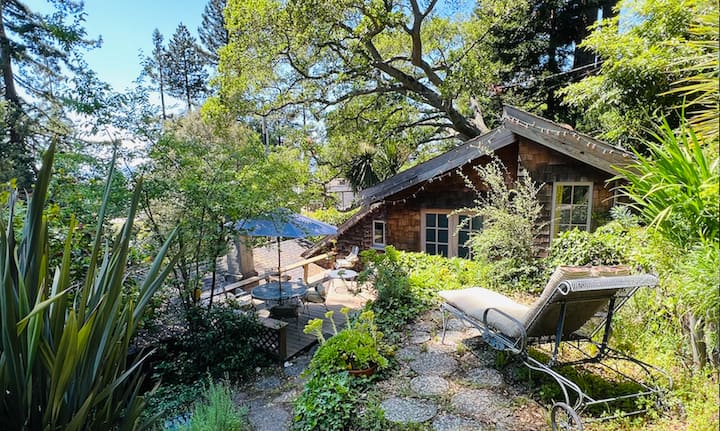 Berkeley Hills Maybeck Cottage - Berkeley, CA