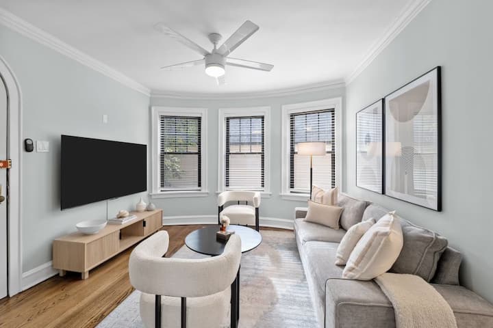 Marvelous Newly Renovated 1br|1ba Near Lakeview - Chicago, IL
