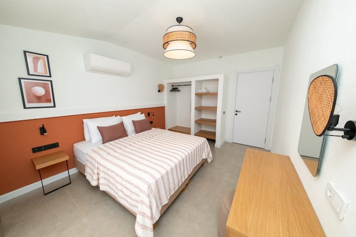 2+1 Deluxe Suite With Pool View - Marmaris